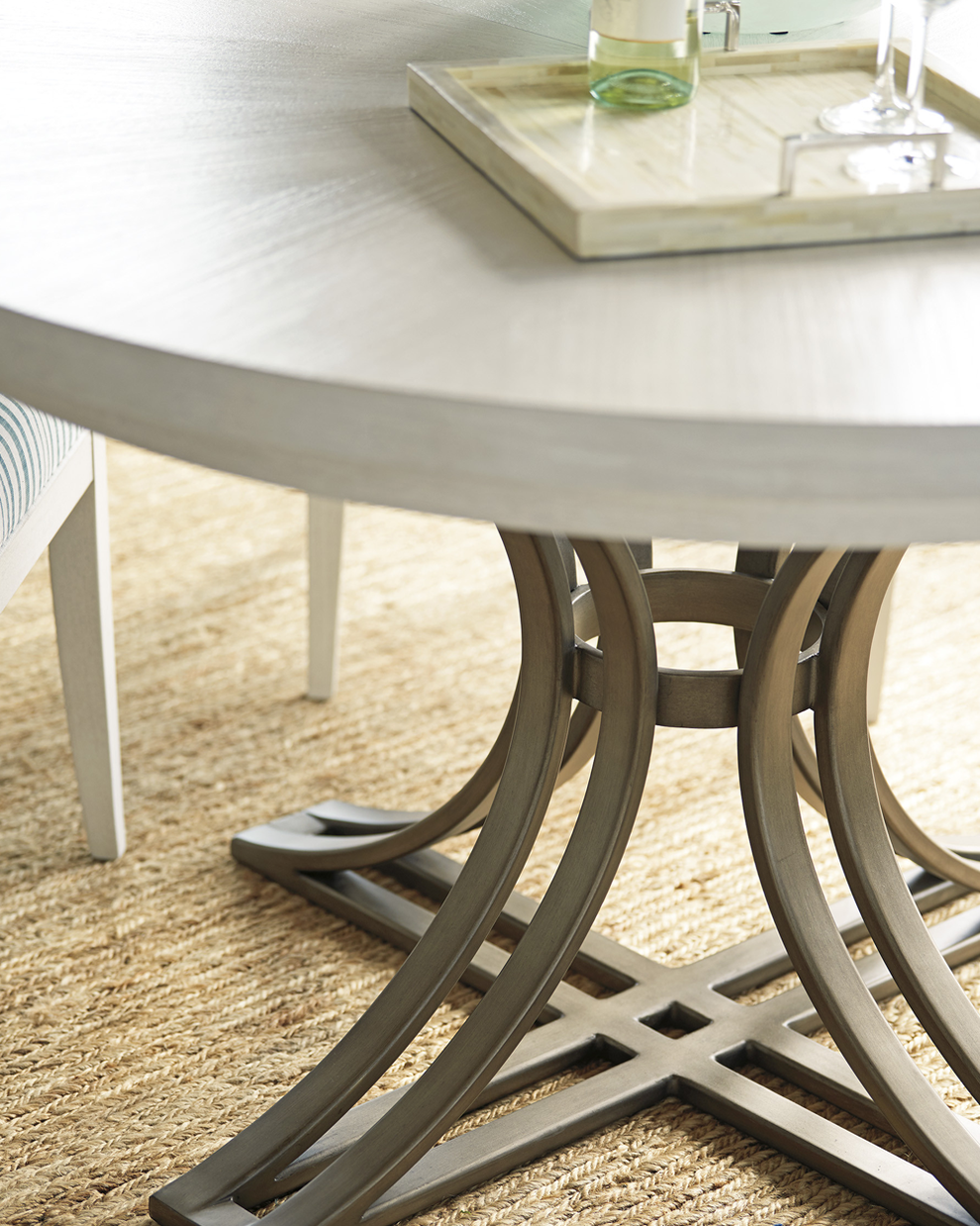 Savannah Round Dining Table – Norris Furniture